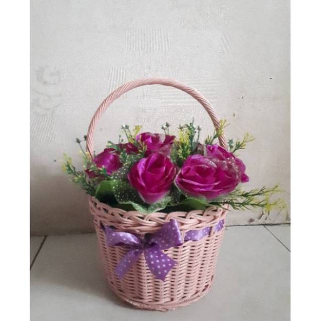 Jual Rangkai bunga keranjang rotan | Shopee Indonesia