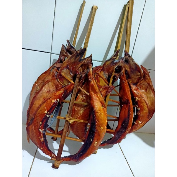 Jual Ikan Cakalang Fufu Manado atau Ikan cakalang asap berat 250 gram | Shopee Indonesia