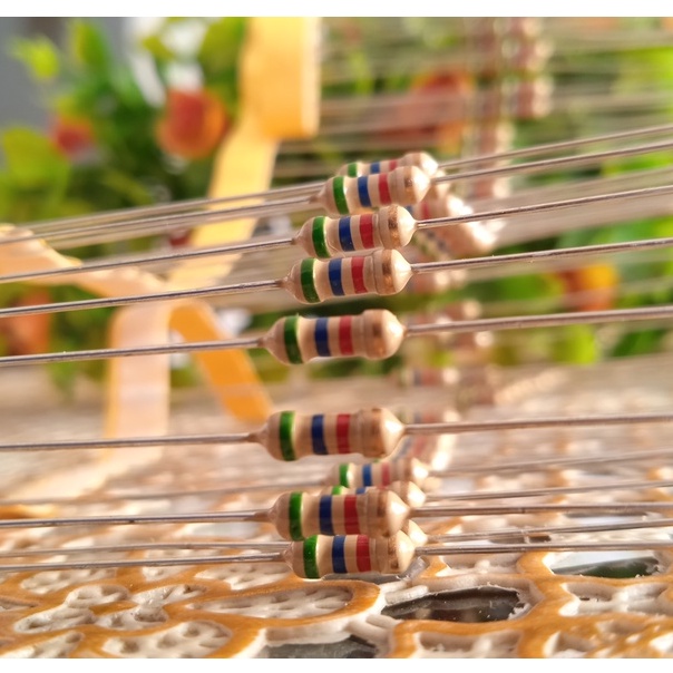 Jual 10X Resistor 5k6 ohm 1/4 watt original karbon Taiwan | Shopee ...