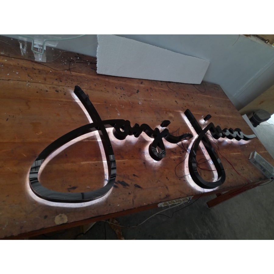 Jual Huruf Akrilik Timbul Nyala LED Backlight/ Hiasan Dinding Akrilik ...