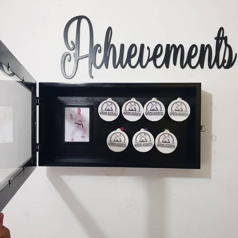 Jual Custom Medali Frame isi 7pcs + Bingkai Foto 3R | Shopee Indonesia