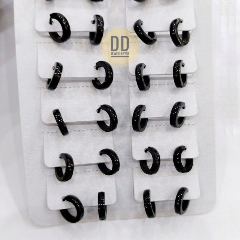 Jual Anting Titanium Pria dan Wanita Hitam Polos Bulat | Shopee Indonesia
