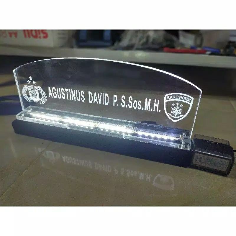 Jual PAPAN NAMA MEJA AKRILIK 1cm DGN LAMPU LED(35x12) | Shopee Indonesia