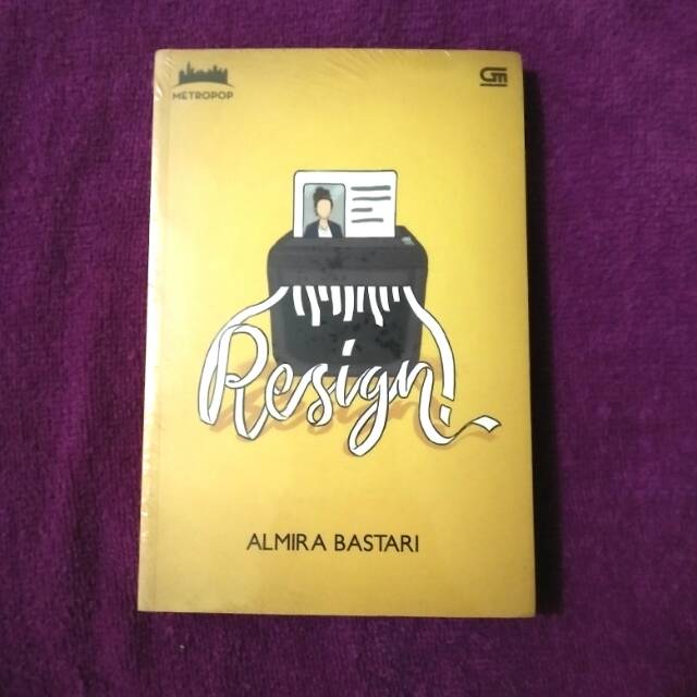 Jual Novel Resign (Almira Bastari) | Shopee Indonesia