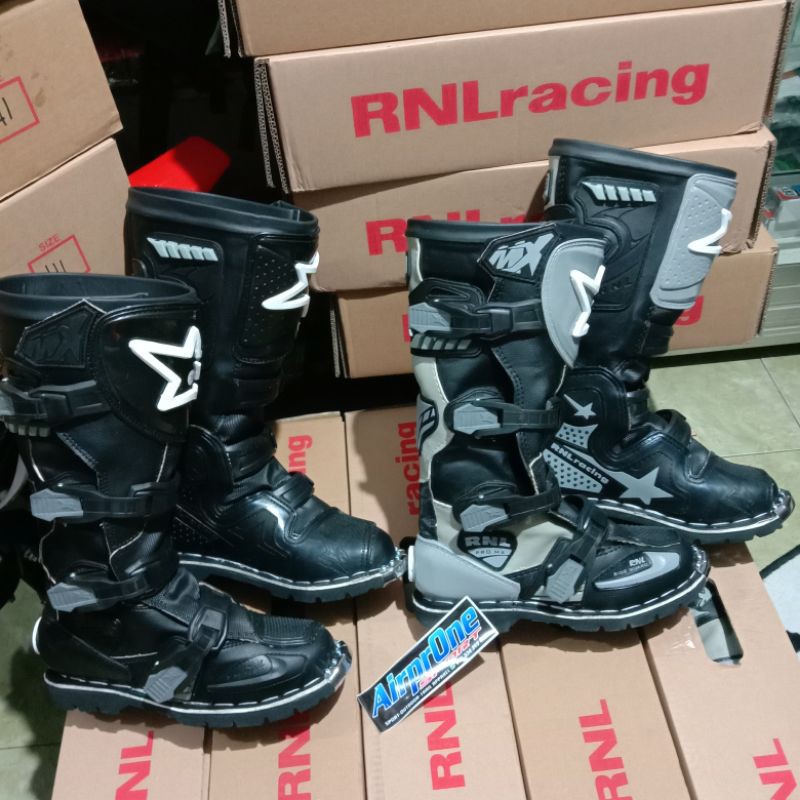 Jual Sepatu Motor Terlengkap & Harga Terbaru Maret 2023 | Shopee Indonesia