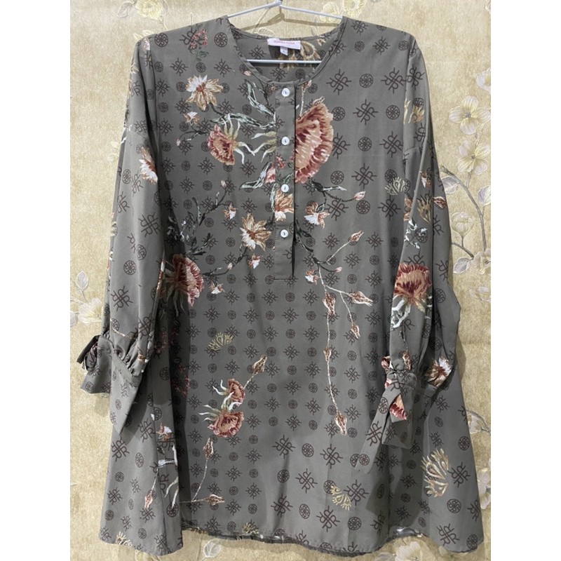 Jual preloved ria miranda mahati top brown Size L (LD 104cm) | Shopee ...