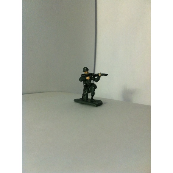 Jual Micro Machines Military. Military Troops - Terror Troop Kneeling ...