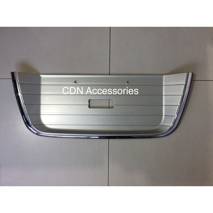 Jual License plate Innova/Garnish plat nomor innova/Plat nomor Innova ...