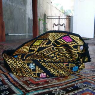 Sapuk / Udeng Khas Lombok NTB | Shopee Indonesia