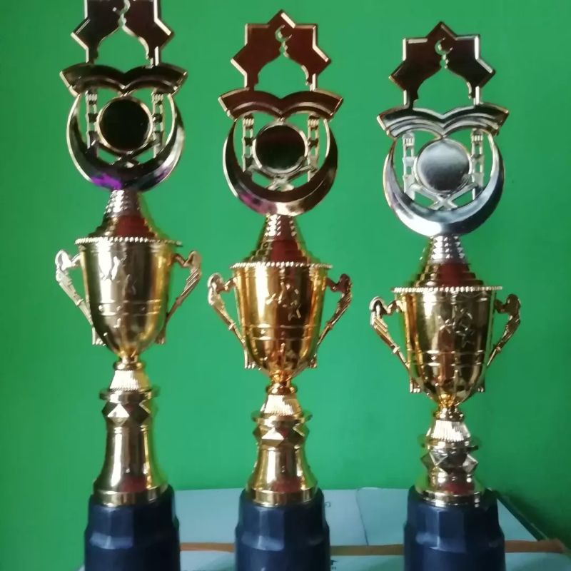 Jual PIALA-TROPHY JUARA MURAH BERGARANSI CUSTOM TULISAN DAN LOGO ...