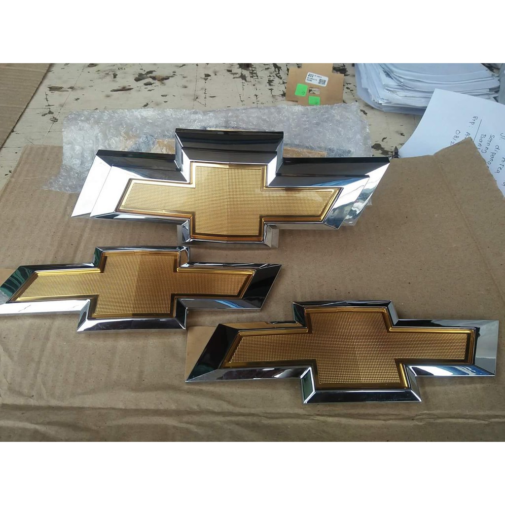 Jual Logo Emblem Belakang Chevrolet Spin Original GM Indonesia|Shopee ...