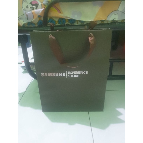 Jual PAPER BAG SAMSUNG EXPERIENCE STORE ORIGINAL | Shopee Indonesia