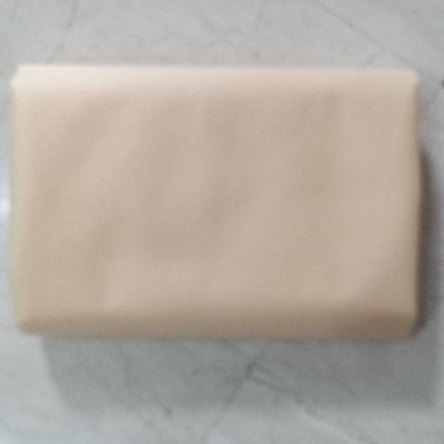 kain buket bunga Cream 75 gsm UKURAN 40cm x 50cm kain Spunbond | Shopee ...