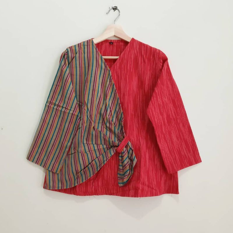Jual Blus merah merdeka, blus tenun, Tenun lurik blouse | Shopee Indonesia