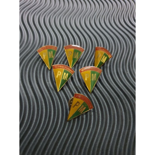 Jual pin kerah polisi militer segitiga | pin kerah | pin pokisi militer ...