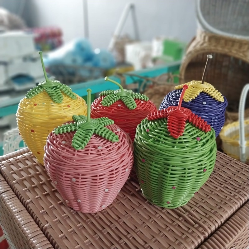 Jual tempat permen strawberry | Shopee Indonesia