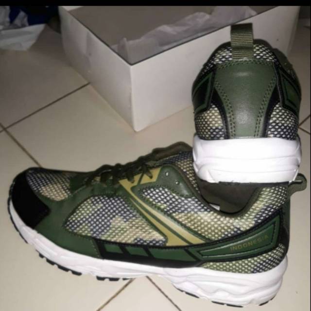 Jual Sepatu Olahraga / Sport / Running / Lari Loreng TNI Sol Putih ...