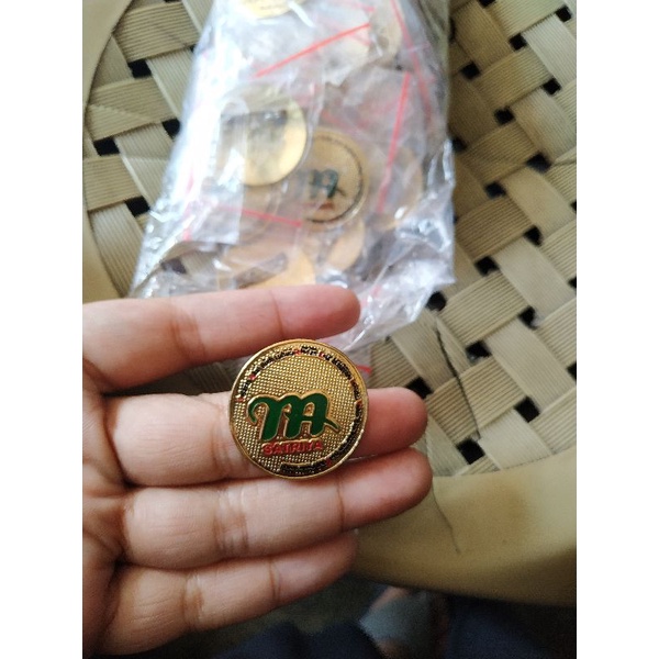 Jual PIN SATRIYA SATRIA KUNINGAN PAKAI PENITI AWET BAGUS TEBAL | Shopee ...