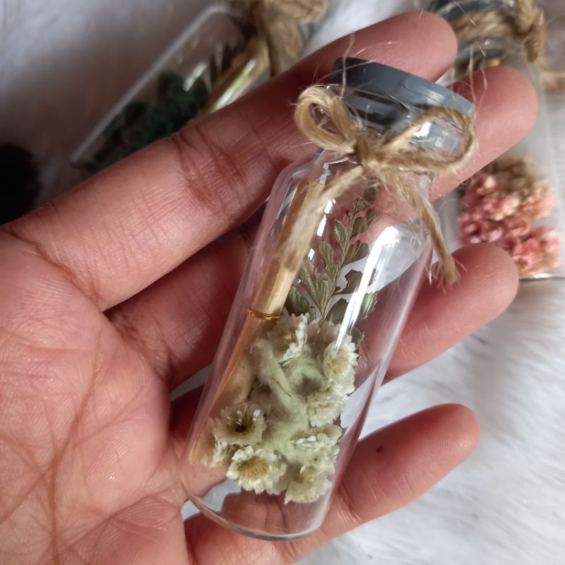 Jual Botol Bunga kering edel dengan surat kosong untuk kado dan hampers ...