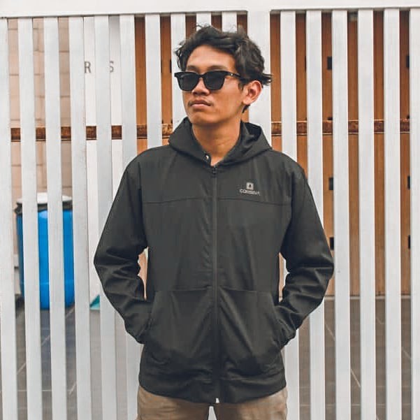 Jual Jaket Outdoor Consina Maverick Light Jacket Traveller Indonesia ...