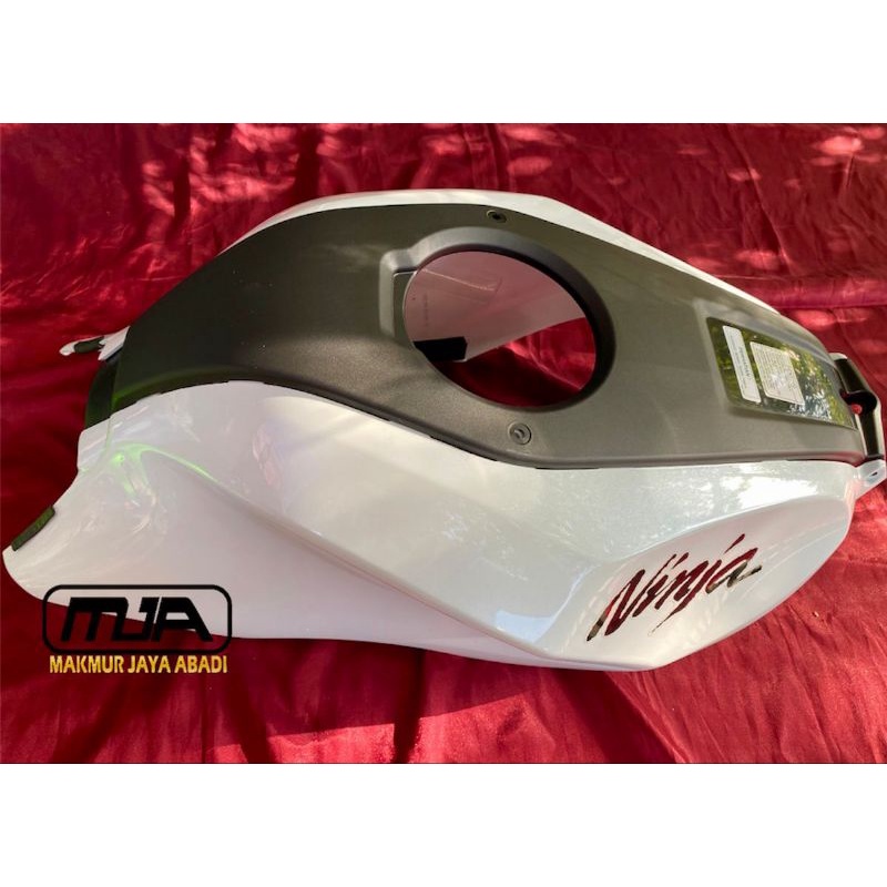 Jual Tutup COVER Tangki Tank Kondom Tangki Ninja RR 150 SE PUTIH ...
