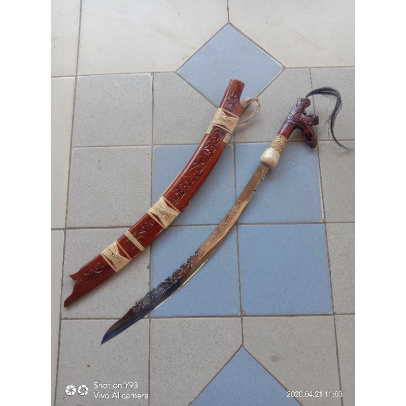 Jual Mandau Senjata Dayak Asli Kalimantan, mandau lentik baja putih ...
