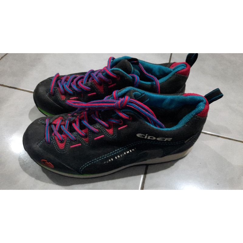 Jual sepatu gunung tracking second | Shopee Indonesia