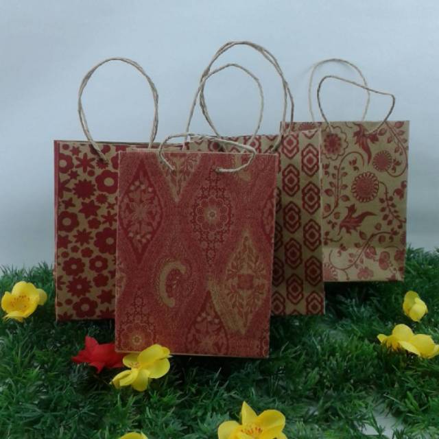 Jual Paperbag/tas kertas kecil 2 (tas souvenir) | Shopee Indonesia