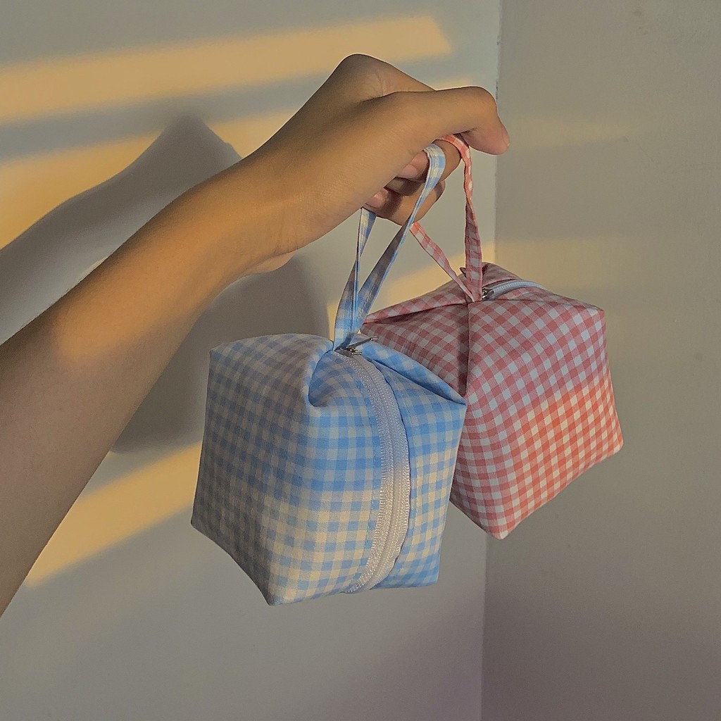 Jual Cube Pouch (Korean Aesthetic Summer Pouch) | Pouch bentuk kubus dan motif kotak-kotak ...