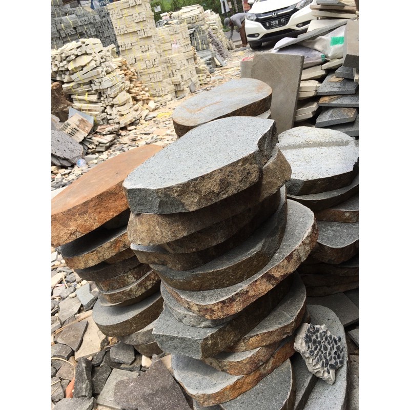 Jual Stepping batu alam untuk injakkan taman | Shopee Indonesia