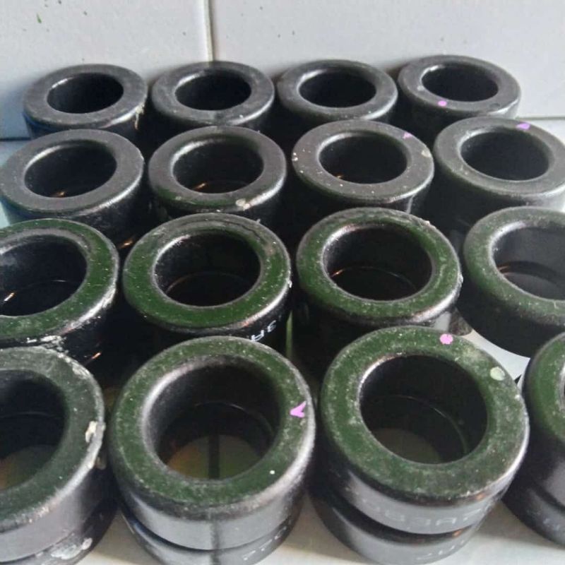 Jual FERRITE CORE HITAM 4CM 77083A7 FERIT | Shopee Indonesia