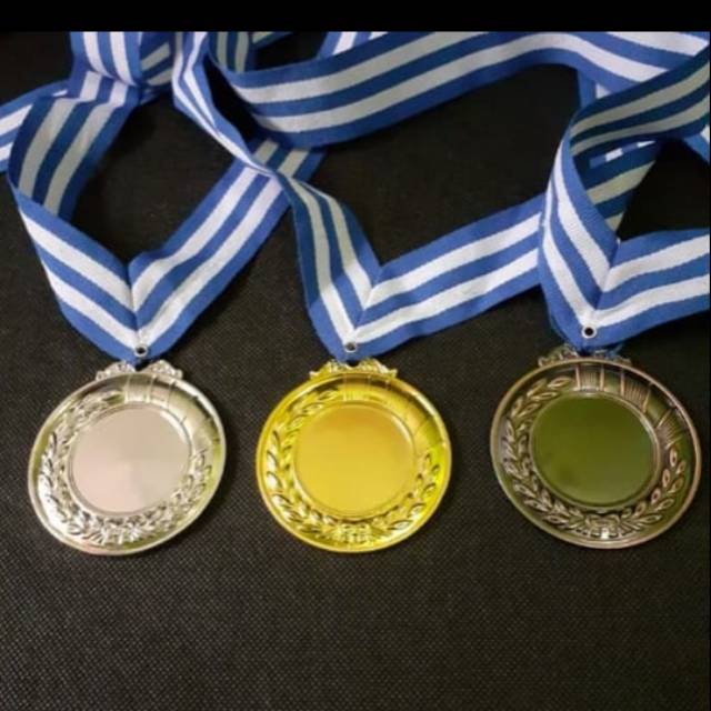 Jual Medali Logam Medali Emas Perak Perunggu Satuan plus Pita Tali ...