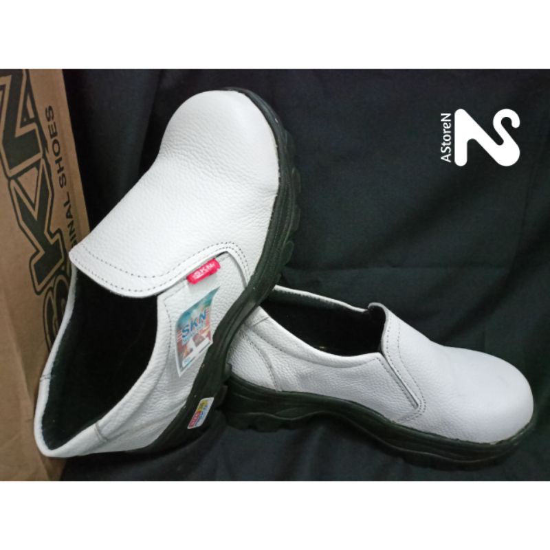 Jual Sepatu laboratorium / sepatu safety / safety shoes / sepatu ...