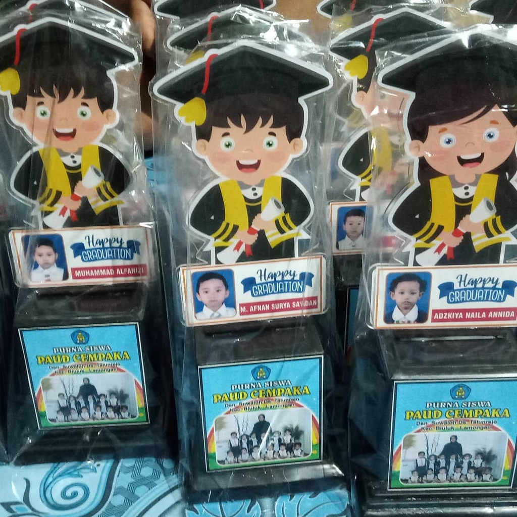 Jual AKRILIK PLAKAT WISUDA TK,SD,SMP,SMA AKRILIK FREE STIKER NAMA ...