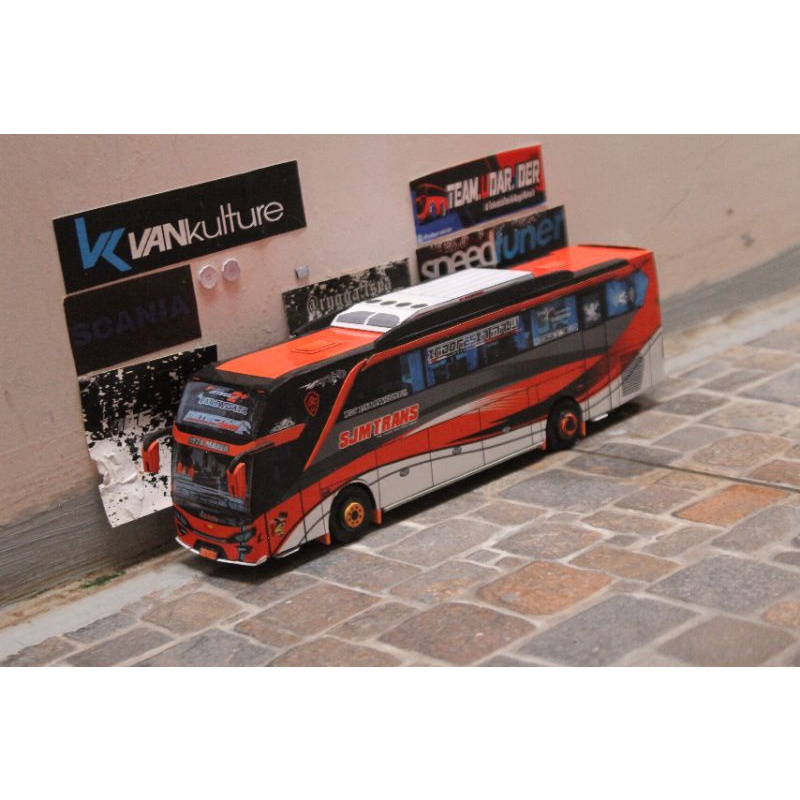 Jual PAPERCRAFT BUS SKALA 1:50 SJM DETECTIVE CONAN Indonesia|Shopee ...