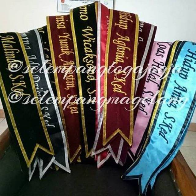 Jual SELEMPANG WISUDA SATIN LIST PITA | Shopee Indonesia