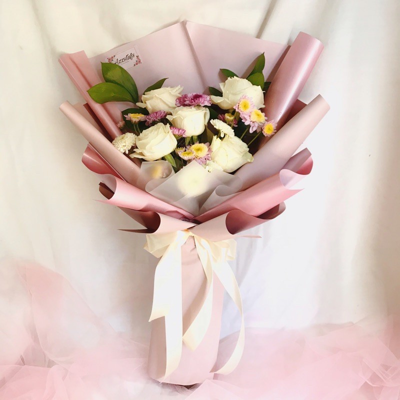 Jual bouquet Fresh flowers | buket bunga segar 5 tangkai mawar | Shopee ...