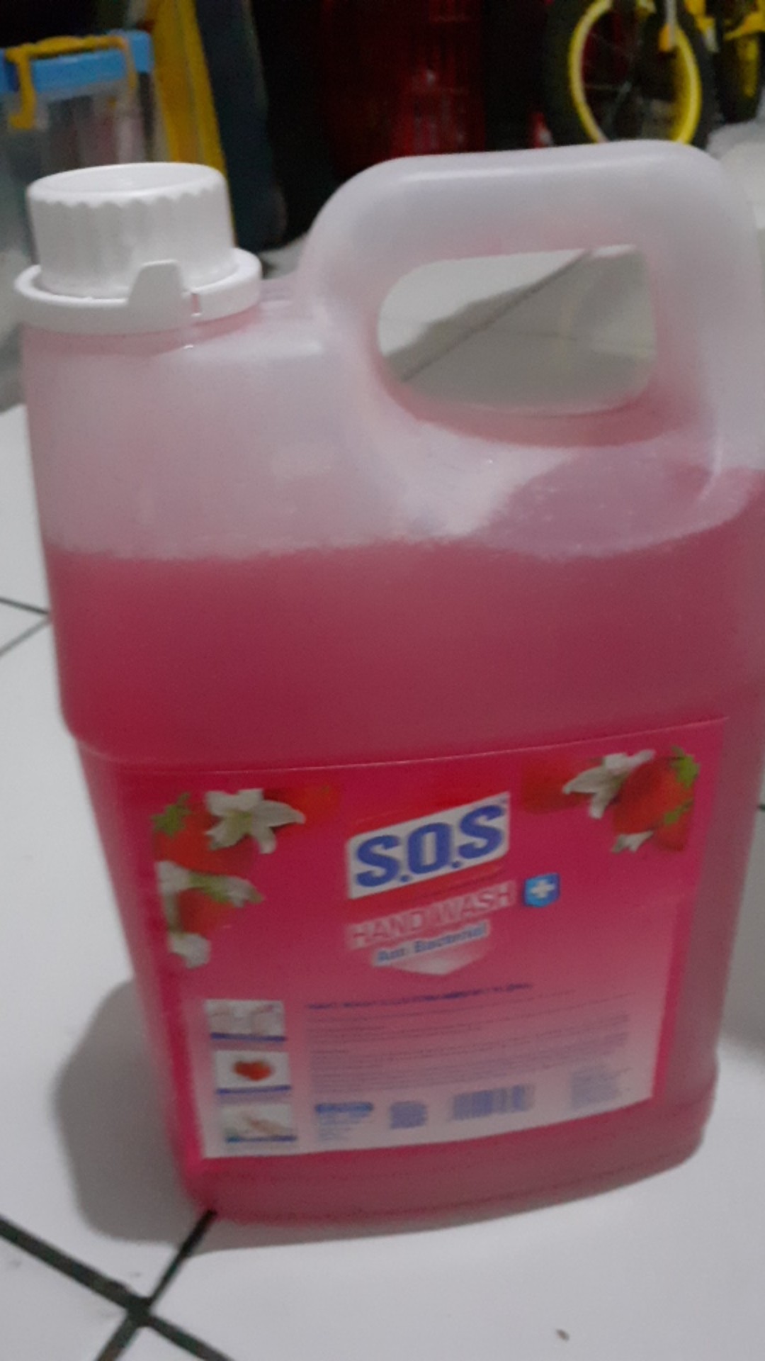 Hand Wash SOS 4 Liter / Hand Soap SOS 4 Liter Strawberry / Hand Soap ...