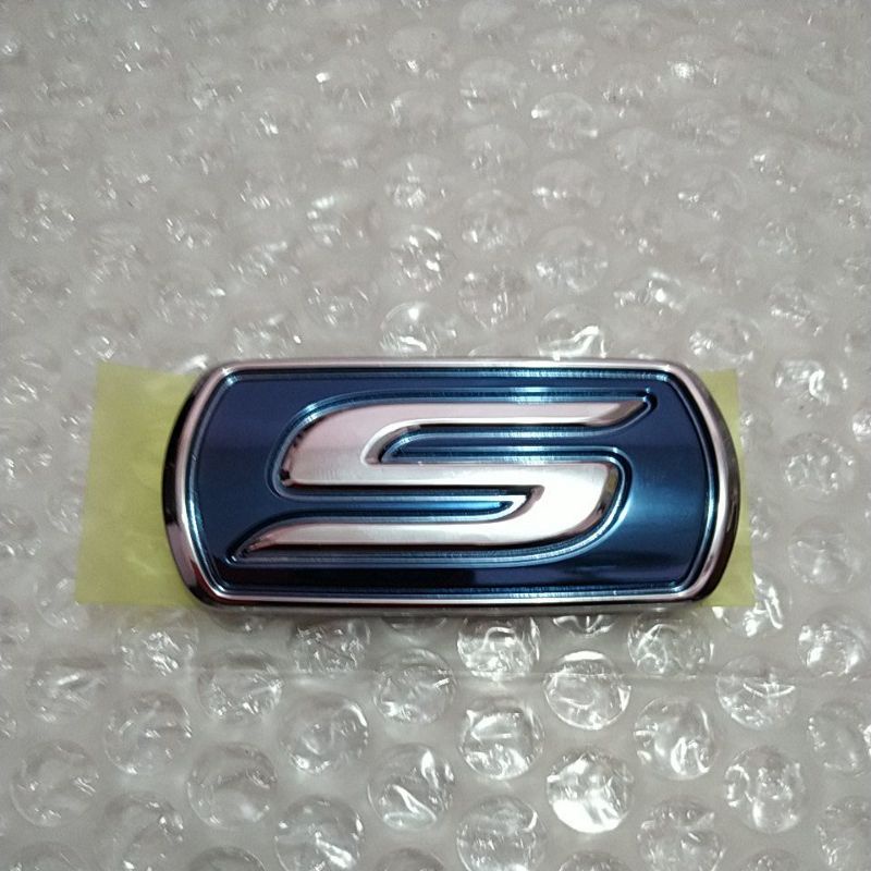 Jual Emblem S avanza emblem avanza type S original | Shopee Indonesia