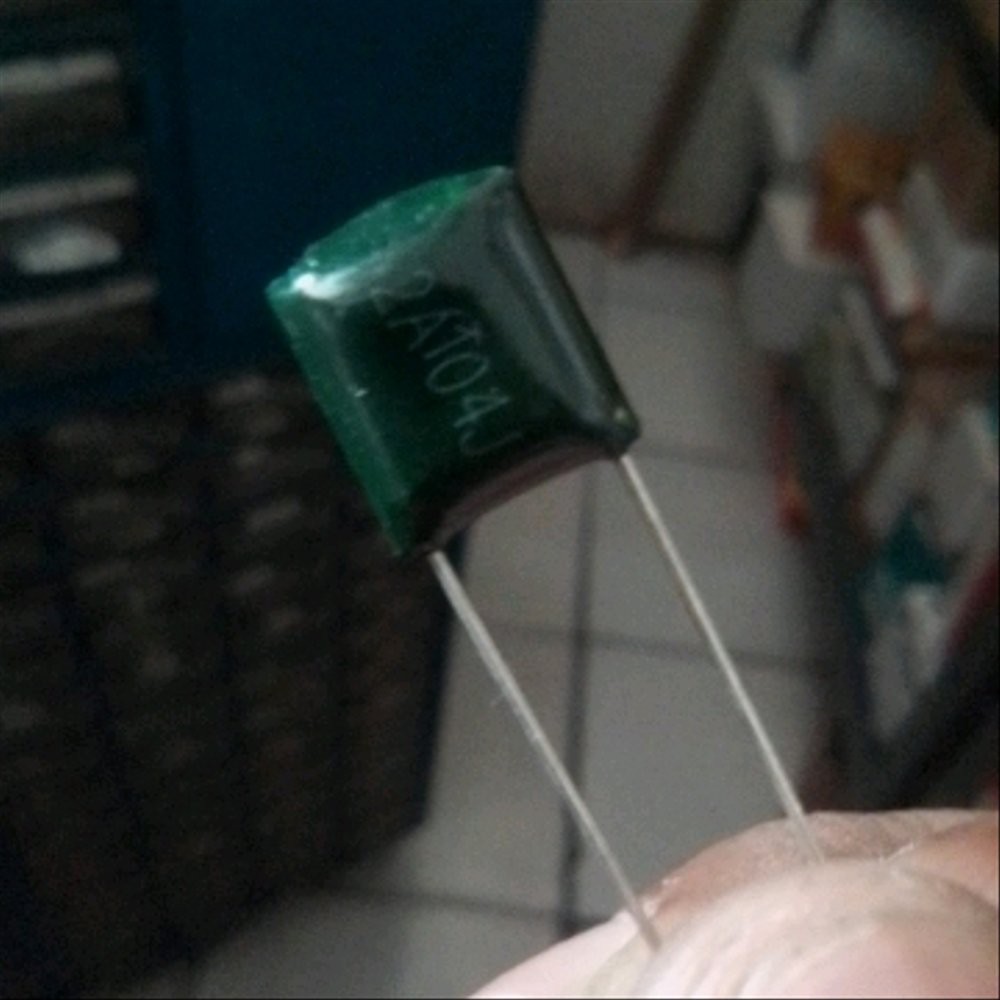 Jual capasitor kapasitor 2a104j 2a 104j | Shopee Indonesia