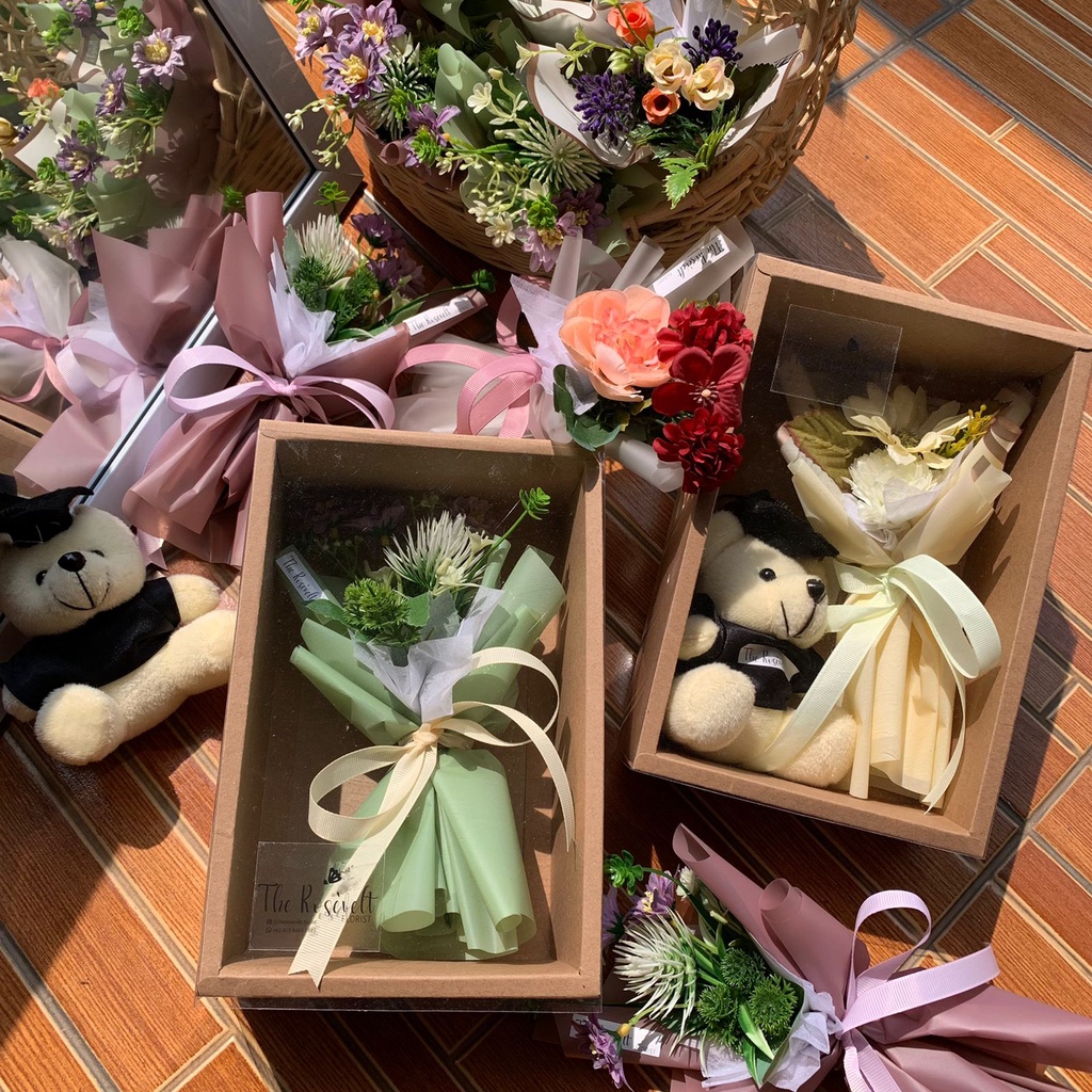 Jual Flower in Box | Gift | Graduation | Hadiah Wisuda | Hampers ...