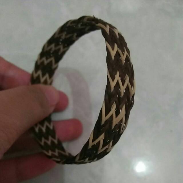 Jual Gelang Simpai / Gelang Akar dan Rotan Khas Dayak | Shopee Indonesia