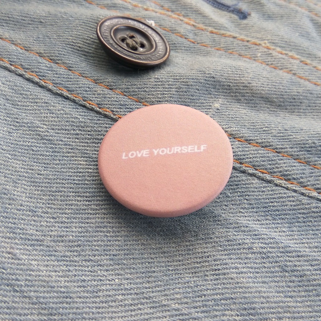 Jual Teks 2 Pin Button 32 | Shopee Indonesia