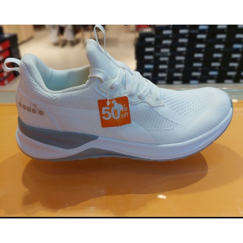 Jual Sepatu wanita diadora (warna putih) Indonesia|Shopee Indonesia