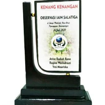 Jual Jual Custom Vandel Kayu Asli Plakat Piagam Suvenir Magang Wisuda ...