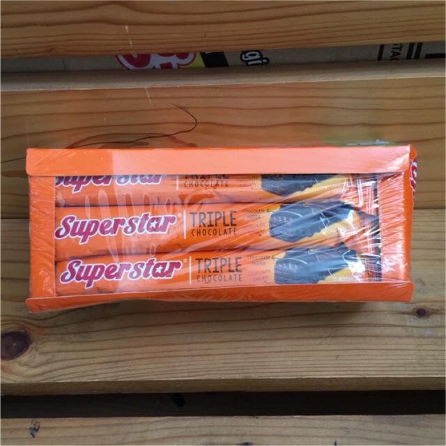 Jual Superstar (Superman) Wafer Rasa Triple Chocolate Kemasan Box isi ...