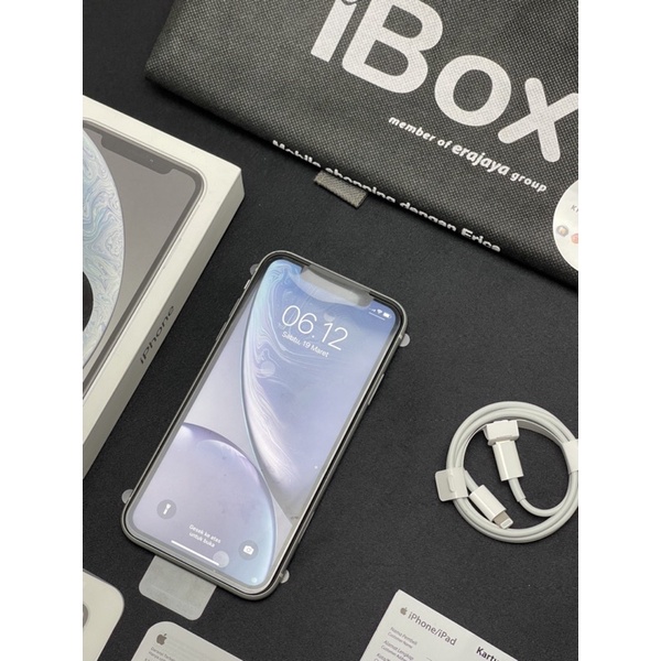 Jual IP Xr resmi ibox - 64GB 128GB - Putih - Garansi Resmi Indonesia ...