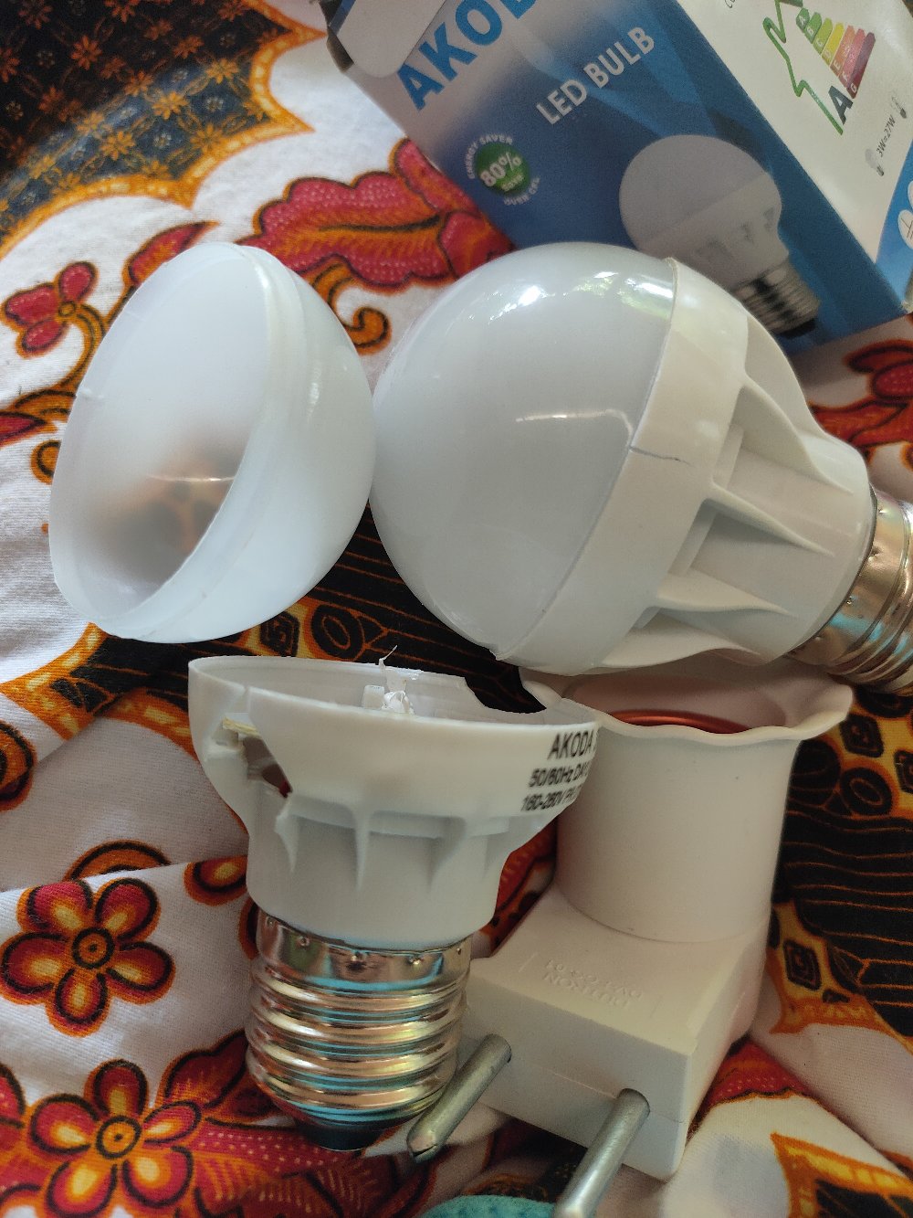 Satu set lengkap - Lampu Tidur LED Warna Putih plus Fitting Tempat ...