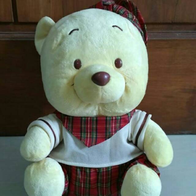 Jual WINNIE THE POOH KOTAK MERAH boneka karakter plush doll import ...