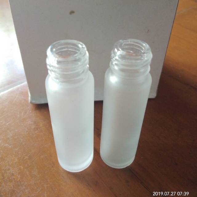 Jual Botol roll kaca 10ml / botol freshcare roll on | Shopee Indonesia